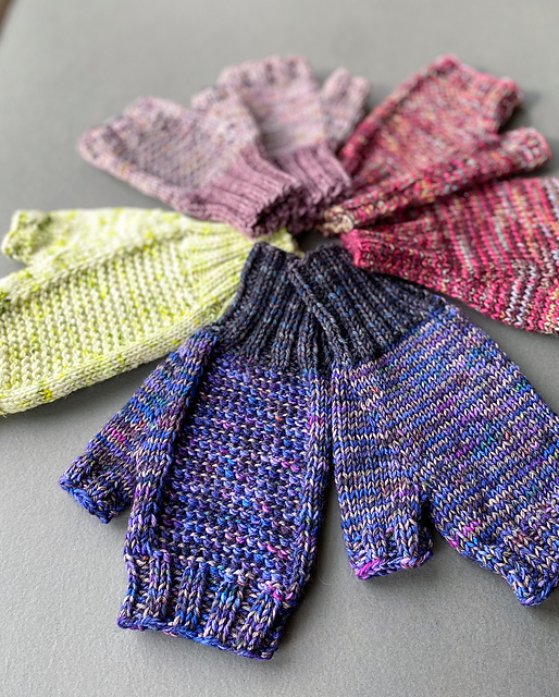 Ravelry: Choose Colour! Mitts pattern by Maddie Harvey