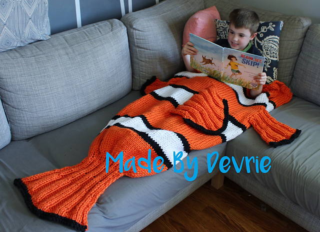 Ravelry: Nemo Tail Blanket pattern by MadeByDevrie