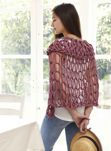Ravelry: Simple Capelet pattern by Laura Strutt