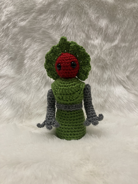 Ravelry: Flatwoods Monster Cryptid pattern by Madeleine Marie-Rose
