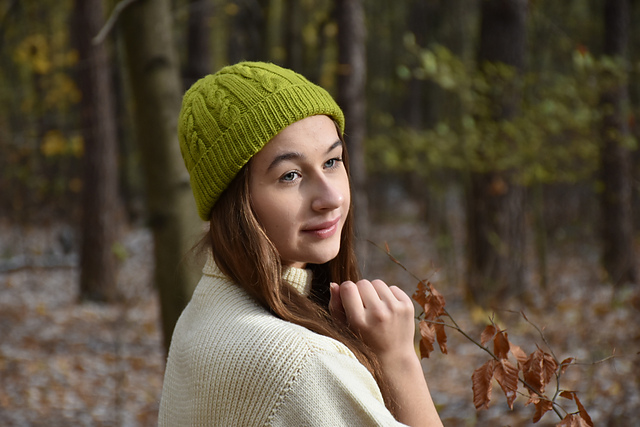 Ravelry: My Cable Hat pattern by Magdalena Pyzik
