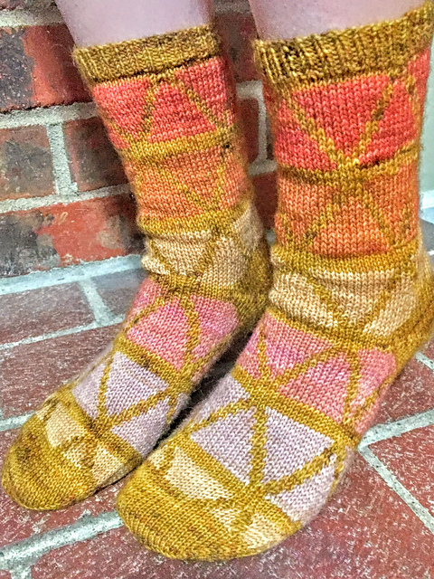 Ravelry: Toasty Triangles pattern by Maggie McCourt