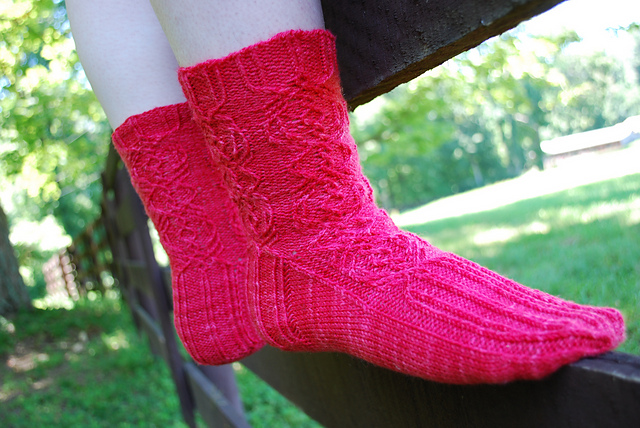 Ravelry: Entwine pattern by Maggie Menzel