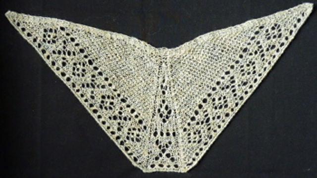 Ravelry: Faroese Shawl pattern by Elizabeth Lovick