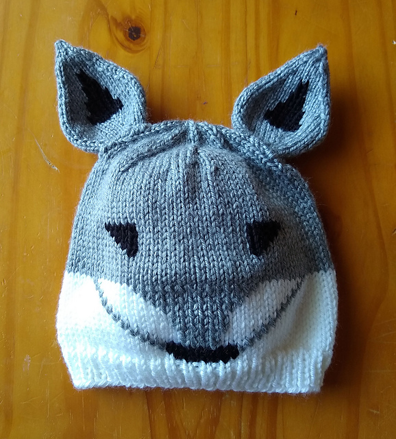 Ravelry: Timberwolf Hat pattern by Hilary Aberle