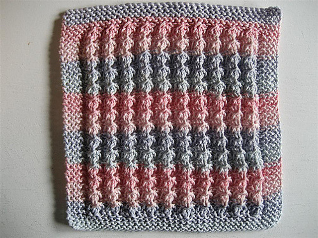 Ravelry: PuffaLump Limbo Line pattern by Maile Mauch