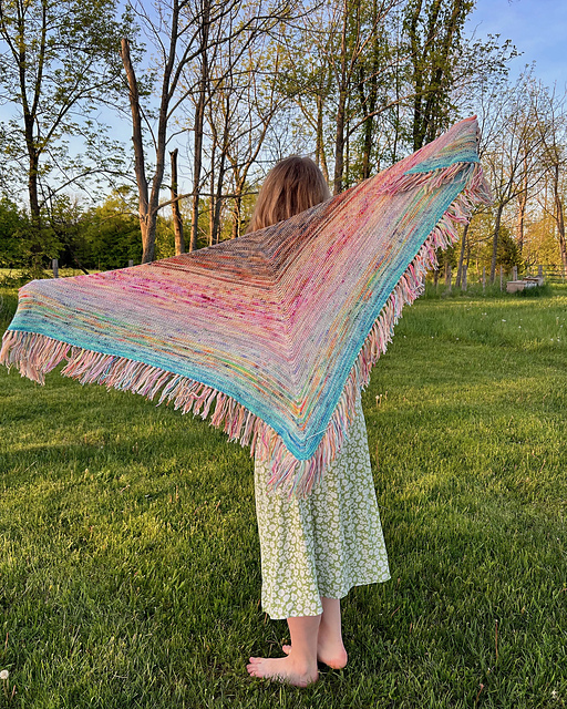 Ravelry: Effortless Shawl pattern by Koigu Team