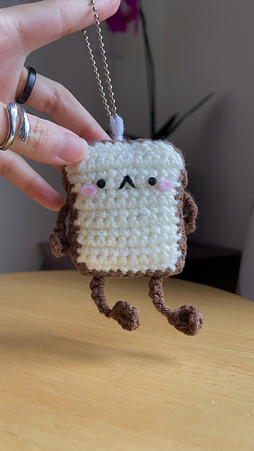 Ravelry: Toast Buddy Keychain pattern by Making with Muon