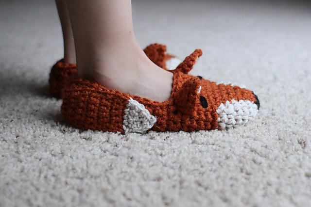 Ravelry: Fox Slippers pattern by Mamachee