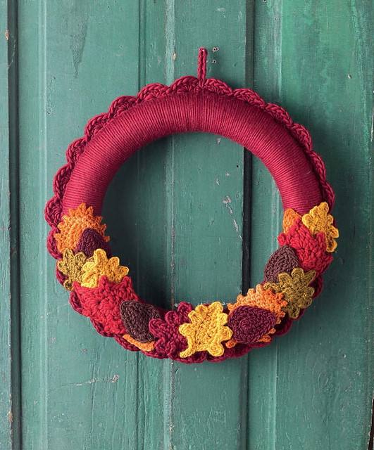 Ravelry: Switchable Seasons Wreaths pattern by Linda Permann
