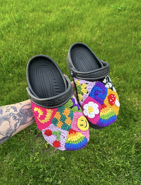 Ravelry: Crocs Cover pattern by Mamma Stitches
