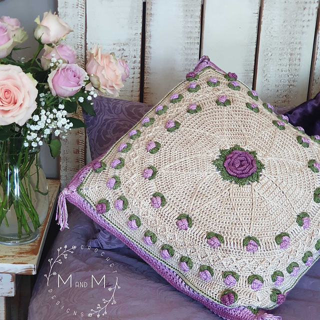 Ravelry: Lyn's Rose Garden Pillow pattern by Melanie Grobler
