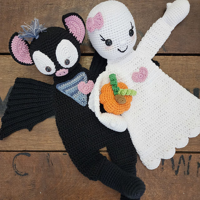 Ravelry: Melly Teddy Ragdoll Halloween Ghost & Bat pattern by Melanie Grobler
