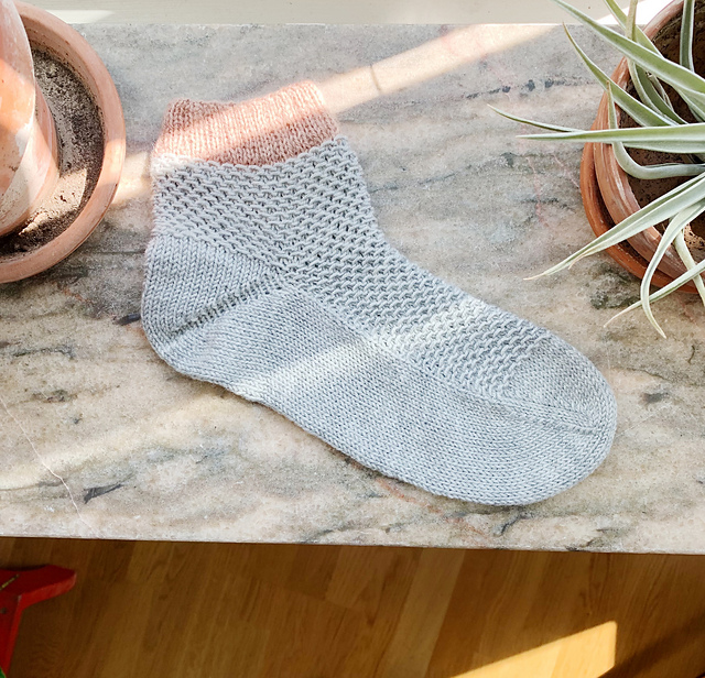 Ravelry: Manosdaily's Honeycomb slip stitch socks
