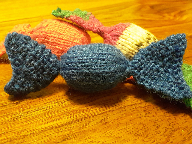 Ravelry: Scrap Candy pattern by Mansonite