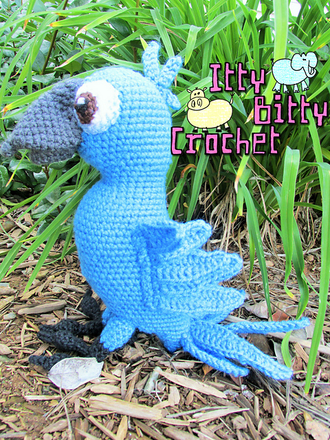 Ravelry: Benjie the parrot pattern by Marissa Arenas