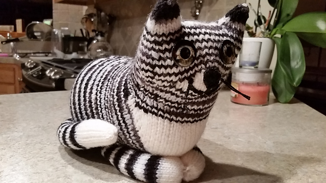Ravelry: Marfknits' Parlor Cat