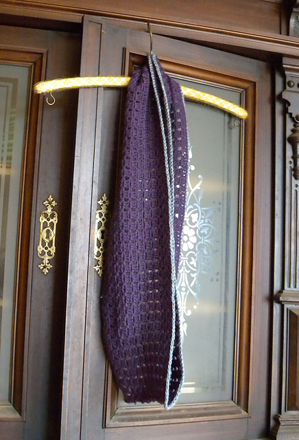 Ravelry: Strapaz Cowl pattern by Margot Stock