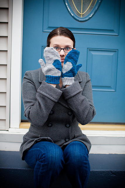 Ravelry: Two Hands Make A Heart pattern by Mari Chiba