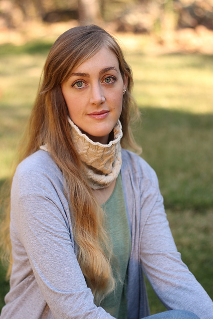 Ravelry: Grey Havens Cowl pattern by Maria Olson