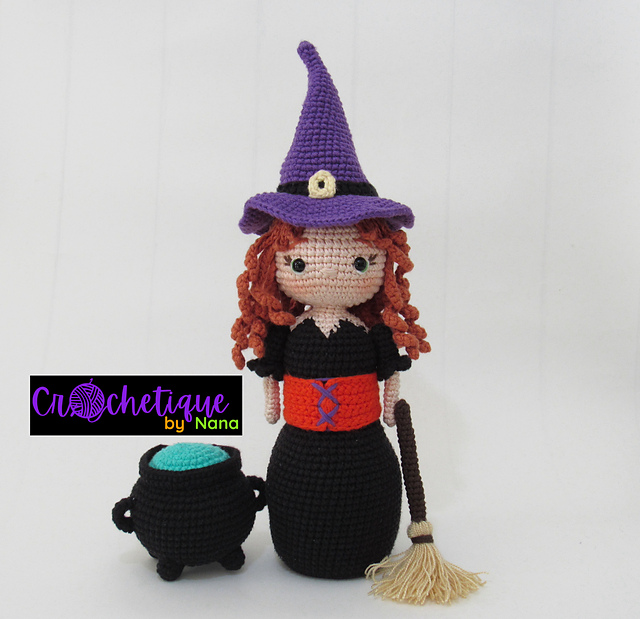 Ravelry: Cute Halloween Witch /Brujita con Escoba y Caldera pattern by ...
