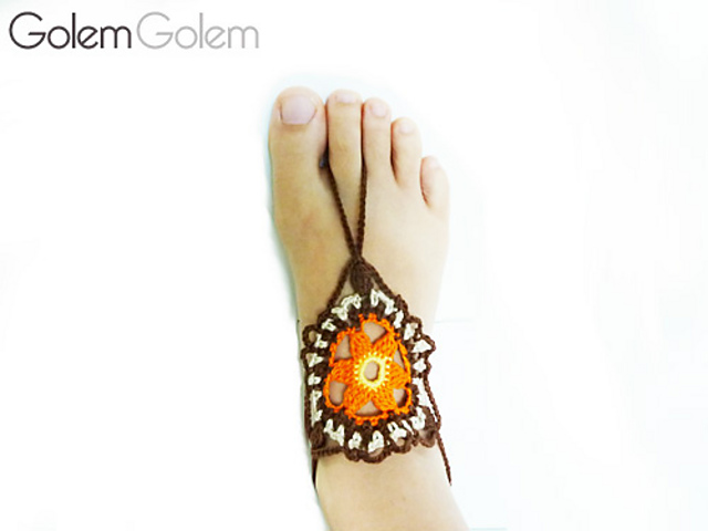 Ravelry: Barefoot Sandals pattern by Mariana Wunderlich