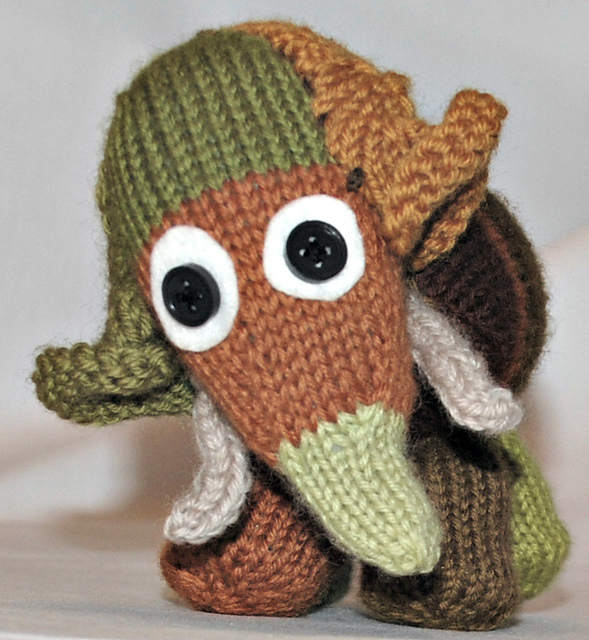 Ravelry: LOVE*A*PHANT pattern by Maria Vetter Christiansen