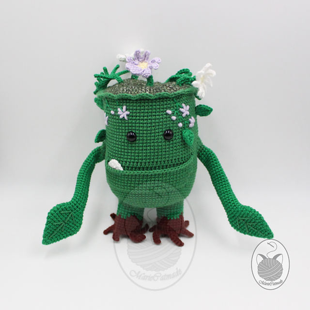 Ravelry: Garden Creature pattern by MarieCatmade