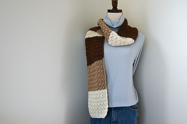 Ravelry: Leddy (Infinity) Scarf pattern by Marie Segares