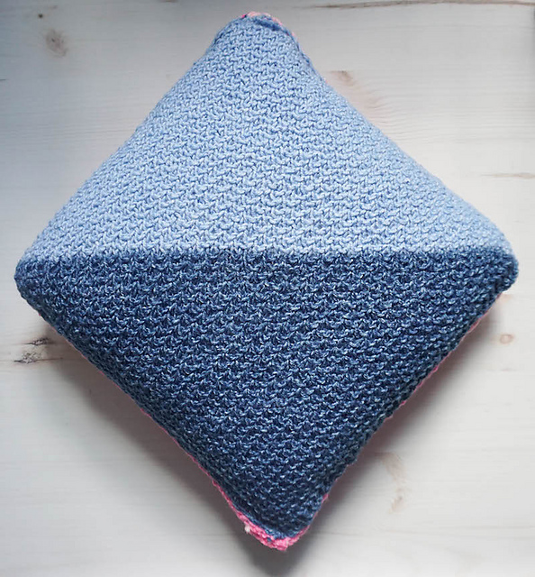Ravelry: Diagonal Sand Stitch Pillow pattern by Marie Segares