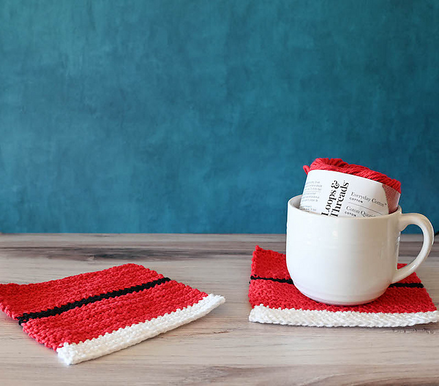 Ravelry: Santa Suit Mug Coasters pattern by Marie Segares