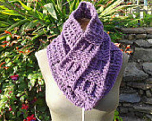 Ravelry: Ribbed Crochet Cowl By Crotchetycraft pattern by Marie Riddle