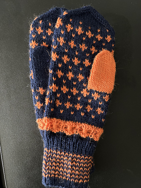 Ravelry: Flowers in Mittens pattern by Marja Leena