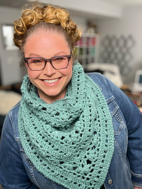 Ravelry: Kembleford Bandana Cowl pattern by Marly Bird and Robyn Chachula