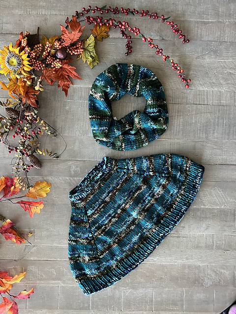 Ravelry: Deschutes Capelet pattern by Marly Bird