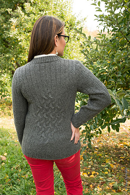 Ravelry: Nevyn pattern by Susanna IC