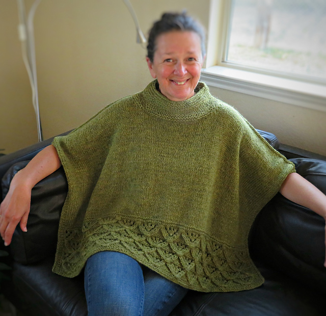 Ravelry: Verde Poncho pattern by Martha Wissing