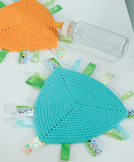 Ravelry: Crinkly Triangle Toy pattern by Stacey Trock