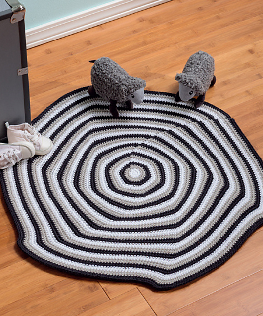 Ravelry: Monochromatic Spiral Rug pattern by Stacey Trock