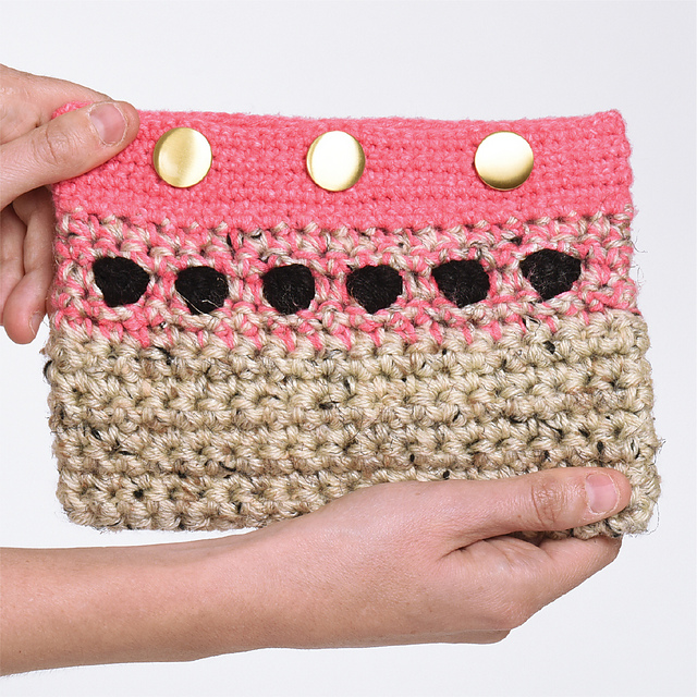 Ravelry: Polka Pouch pattern by Mary Beth Cryan