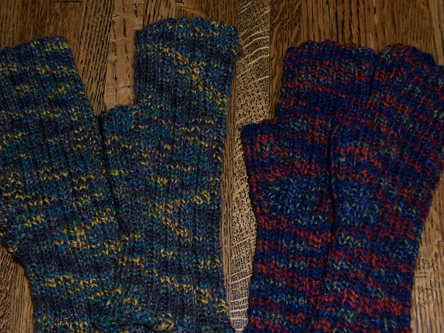 Ravelry: Cobblestone Fingerless Mitts pattern by Mary C. Gildersleeve