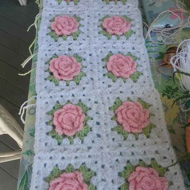 Ravelry: MaryMartin8's Rose Cot Blanket