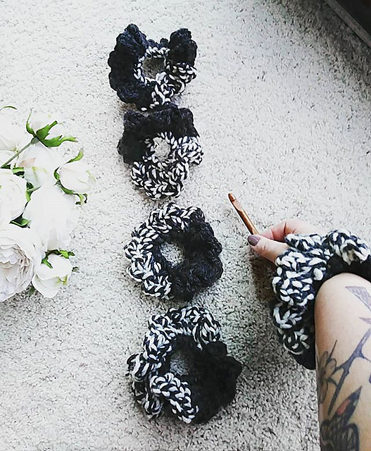 Ravelry: The Scrunchie are back! pattern by Mary Riddle