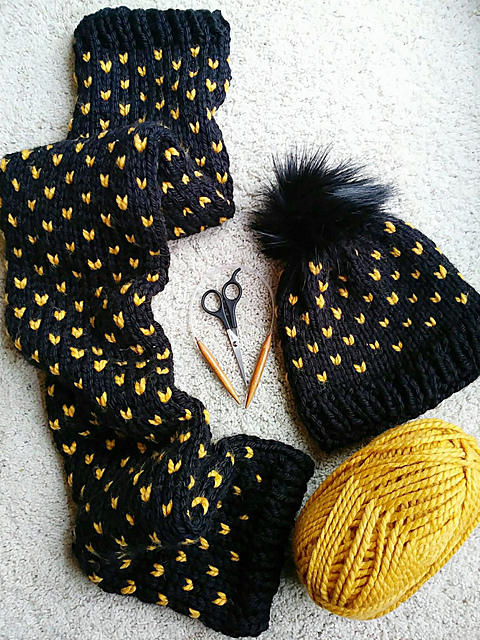 Ravelry: The Hometown Scarf pattern by Mary Riddle