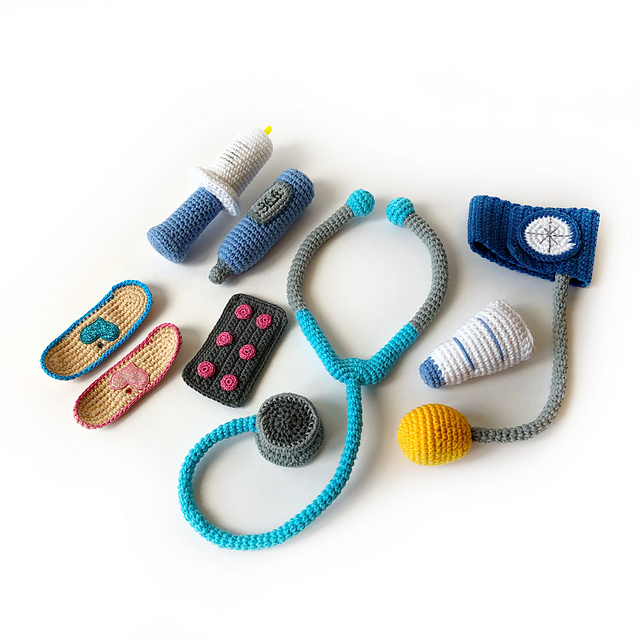 Ravelry: Crochet Doctor Set pattern by Mary Brovina