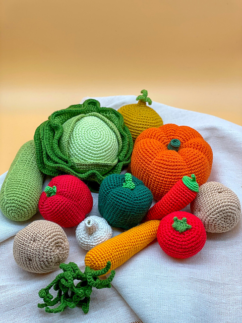 Ravelry: Vegetables toys pattern by Mary Brovina