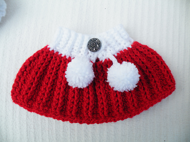 Ravelry: Maryfairy's Cosy Capelet for Samantha (pattern)
