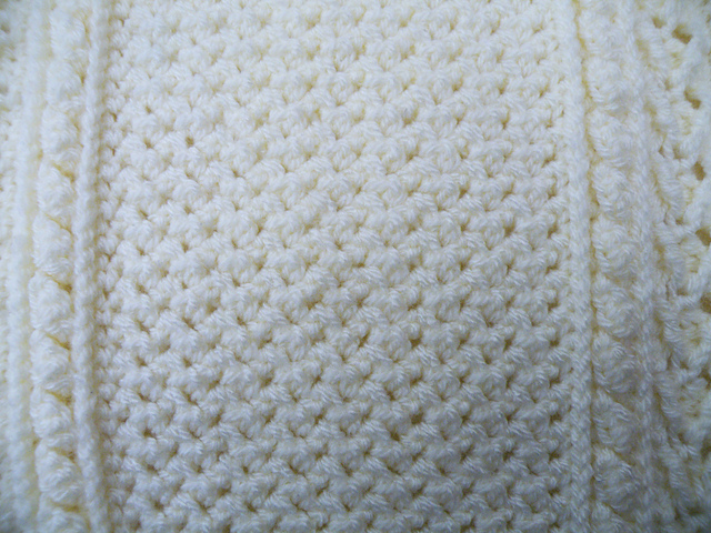 Ravelry: Maryfairy's Holiday Cables Throw