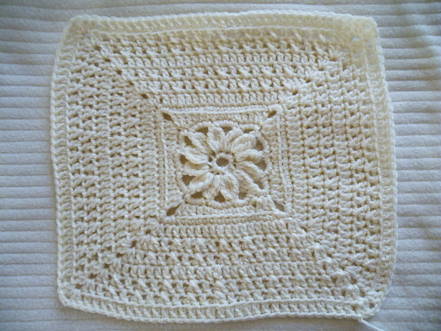 Ravelry: Maryfairy's Frilly Flower Square for Anns Throw