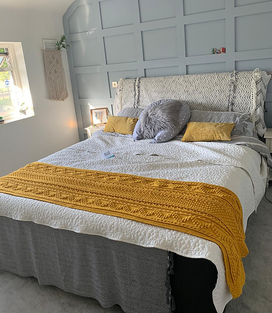 Ravelry: Maryfairy's Aran Bed Runner for Lorna
